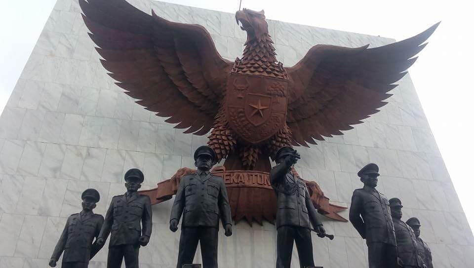 Jakarta Tour Pondok Gede: Museum Lubang Buaya & Kuliner Tongseng